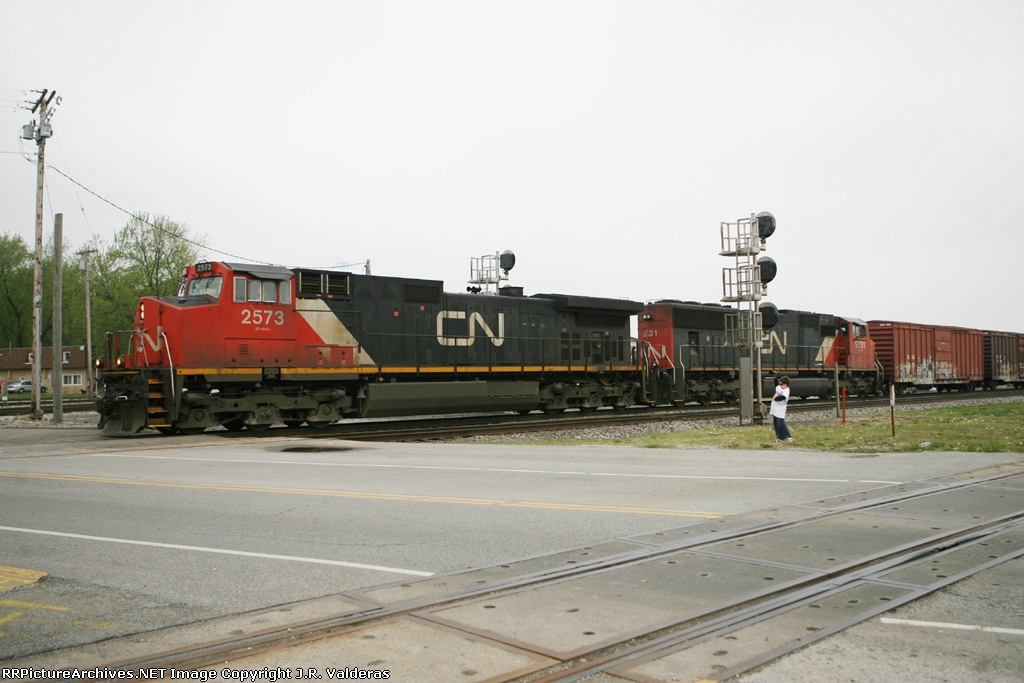 CN 2573
